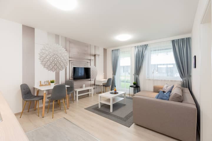 Modern Central 1bdr Apt With Balcony Or Terrace - Budapest
