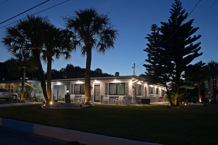 Cozi Beach House - <5 Min Walk To Beach And River - Port Orange, FL