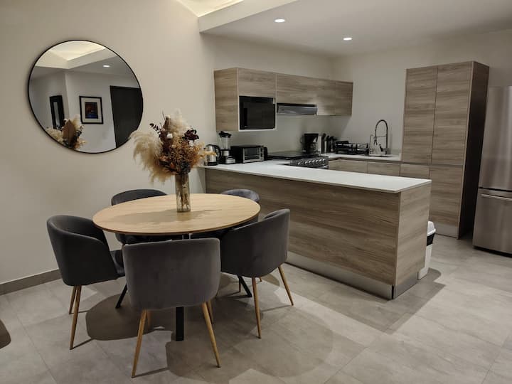 Chic Luxurious 4br Apartment In Polanco W/pool/gym - Mexico