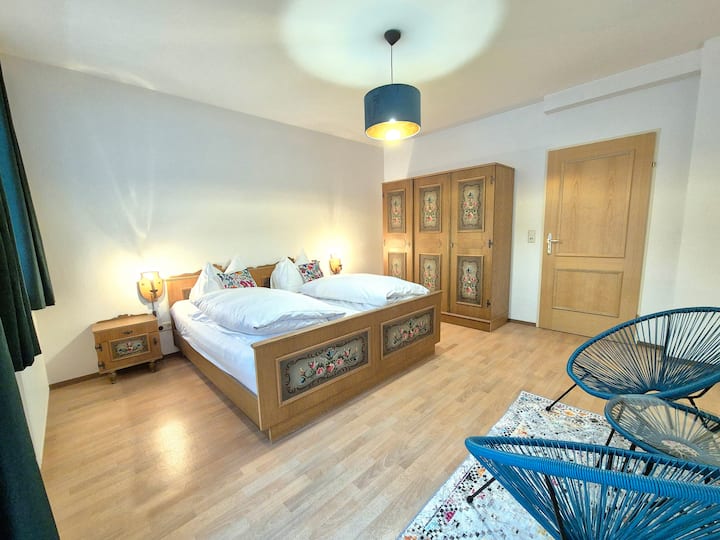 Berghof Apartment: Alpine Home (9 Guests) - Bad Gastein