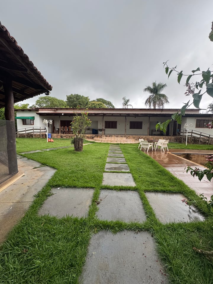 Chácara No Lago Corumbá Para Alugar - Caldas Novas