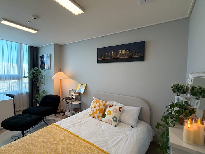 [세렌디피티]*장박특가*선셋라운지&데이트맛집_bts콘서트_국제대학탐방_공항인접_지하철5분! - Incheon