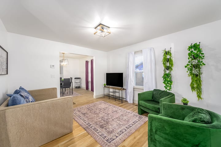 2br Near Downtown Wichita Fast Wifi & Free Parking - Wichita, KS