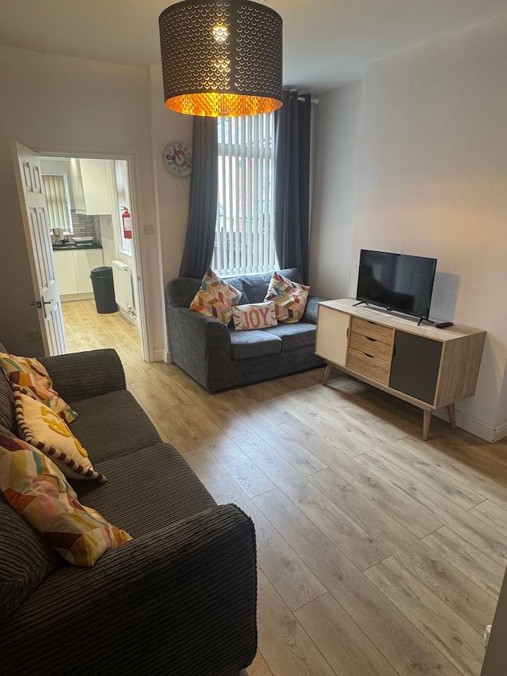 Sneinton-3 Double Bedrooms - Ensuite To Loft Room - Nottingham