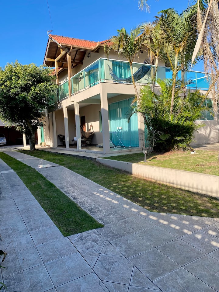 Linda Casa Com Piscina. Ar Condicionado. - Florianópolis