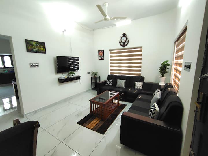 1bhk Premium Home Near -Pulinchode Metro Station - Kerala