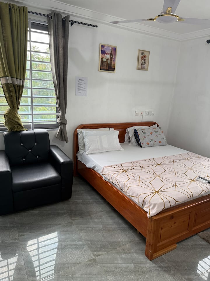 Kings Hideouts - Accra