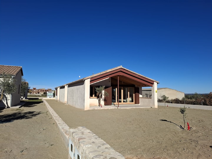 Canmirea Arnes. Casa Equipada En Zona Tranquila. - Cretas