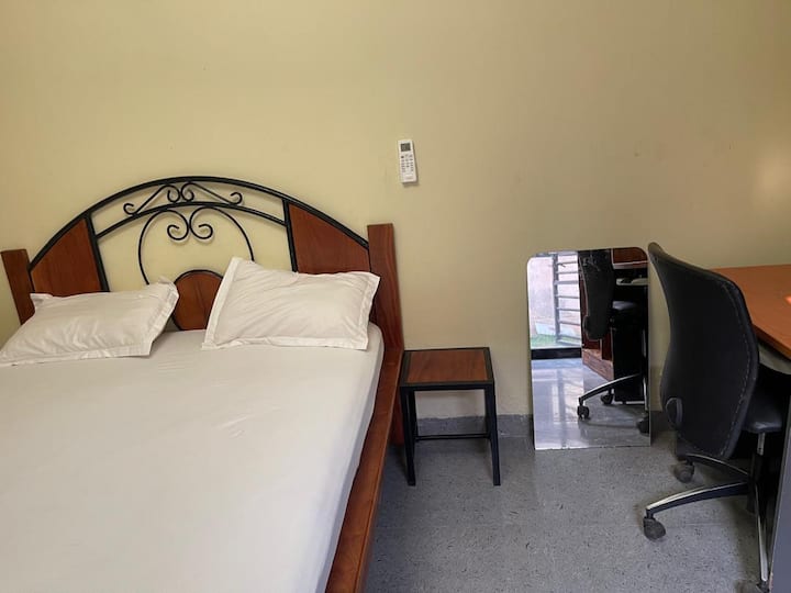 L'annexe Cyrusia - Guinea