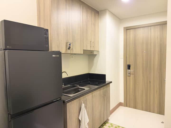 Minimalist Condo With Parking Near Airport And Moa - Pasay