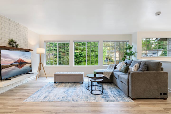 Modern 3br W/ Backyard | 5 Mins To Transit Center - Lynnwood, WA