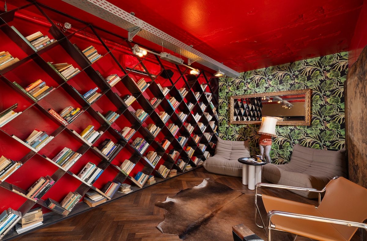 Scarlet - Romantic Classic - Hotels for Rent in Tel Aviv-Yafo, Tel Aviv ...