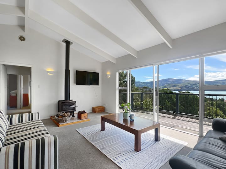 Family Friendly 3 Bedroom House With Amazing Views - Akaroa