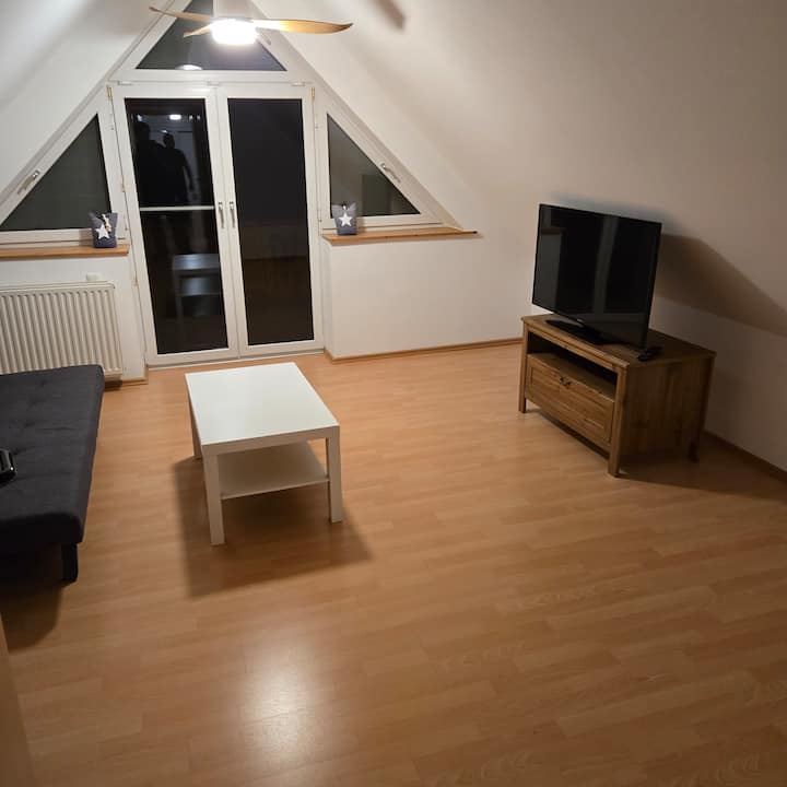 Gemütliche Dachgeschosswohnung Mit Balkon - Neuenkirchen