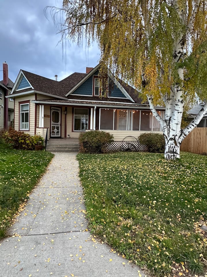Walk To Park/town. Roomy And Relaxing Inside & Out - Sheridan, WY