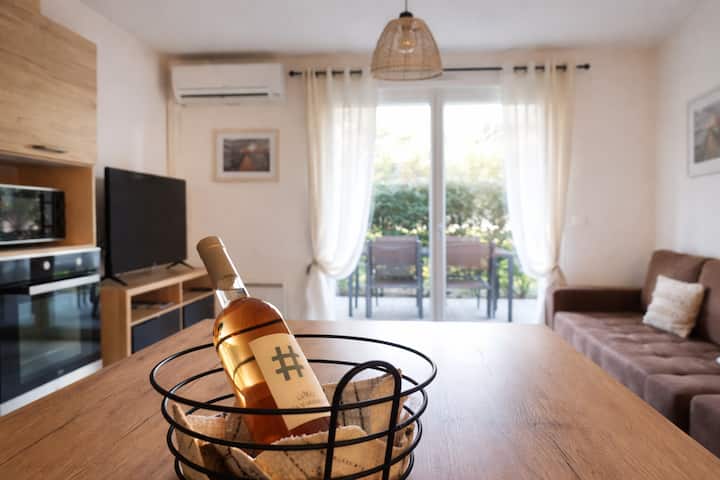 Appartement Climatisé Au Calme, Piscine & Parking - Le Plan-de-la-Tour