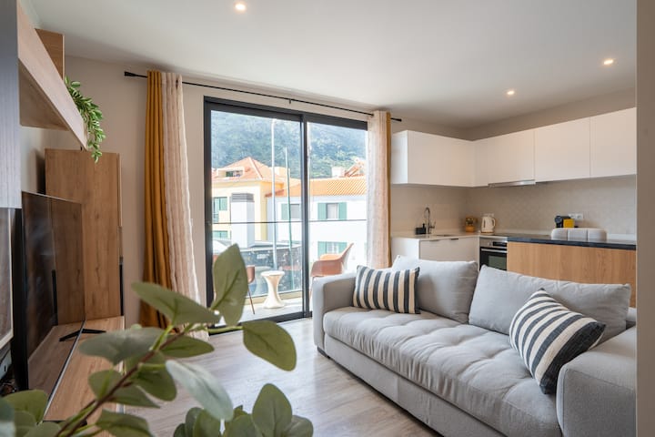 Golden Tide - Machico