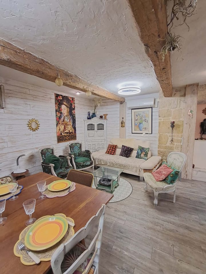 Maison Vivante Au Charme Unique - Mèze