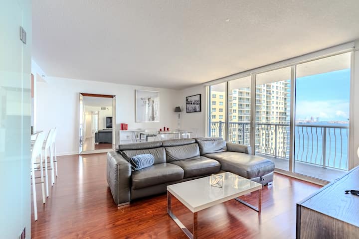 Bright 3br Apartment In Prime Brickell Location - Miami