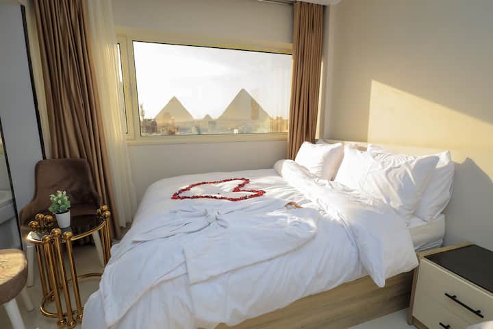 First Site Of Pyramids View 2 Beds & Jacuzzi - Egypt