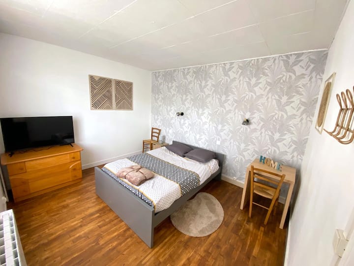 Studio Dans Maison De Style, Proche Centre Ville. - Bressuire