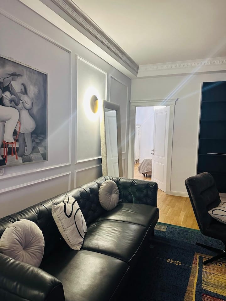 One Victoriei – Where The Stories Begin - Bucarest