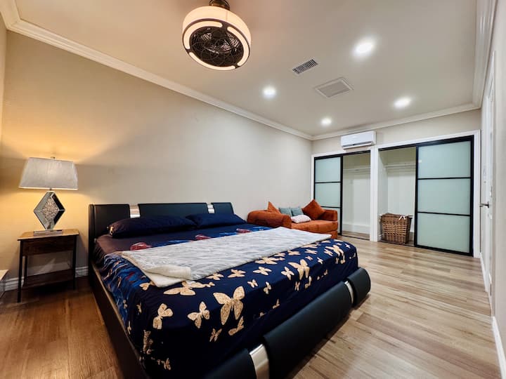 Charming Newly Built Studio Close By Disneyland - Garden Grove, CA