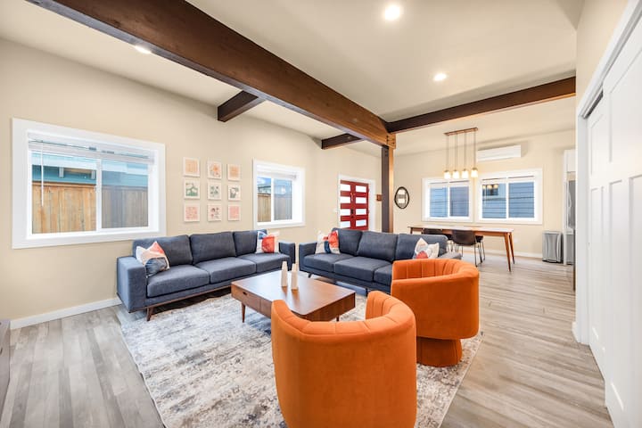 Chic & Modern Retreat • Prime Location • Ac - Seattle, WA