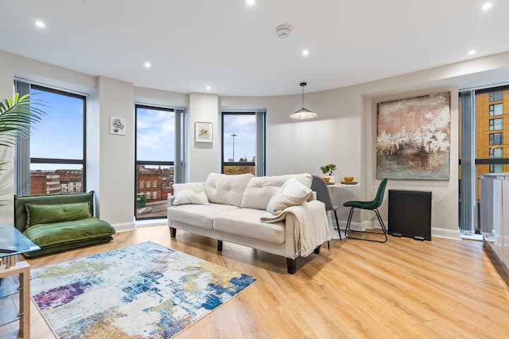 Lovely Penthouse Leeds City Centre | - Leeds