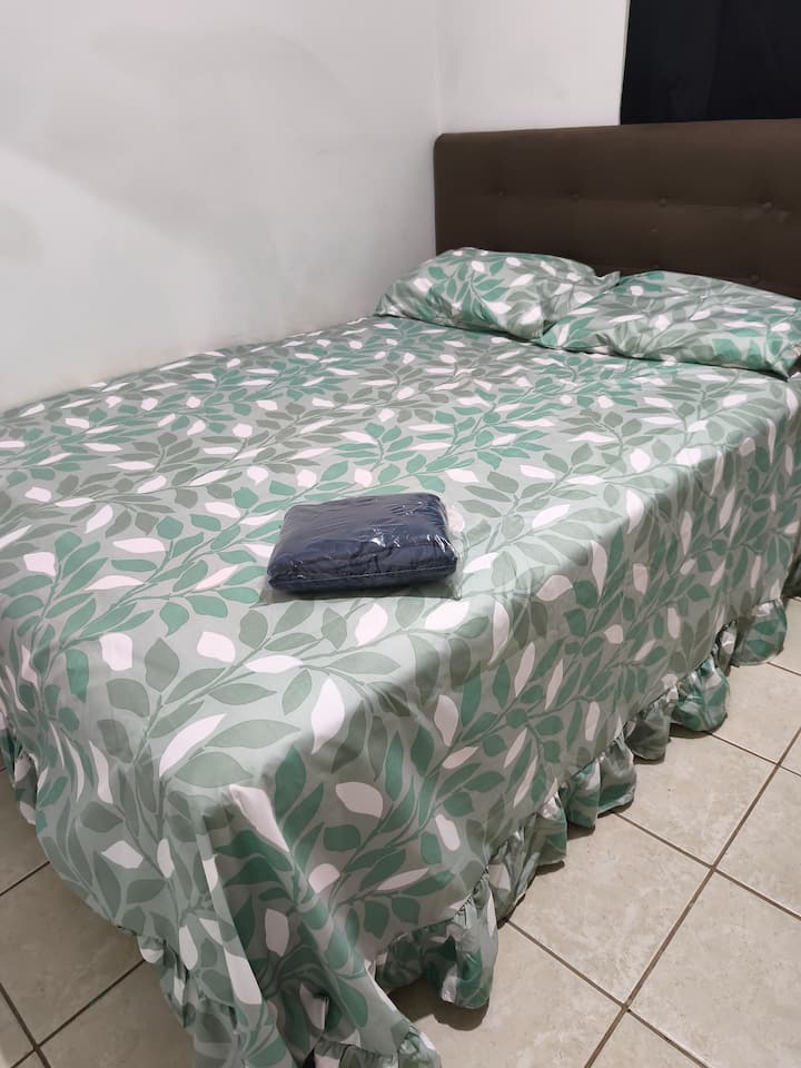 Apartamento 2 Quartos, Sala, Cozinha, Banheiro - Botucatu