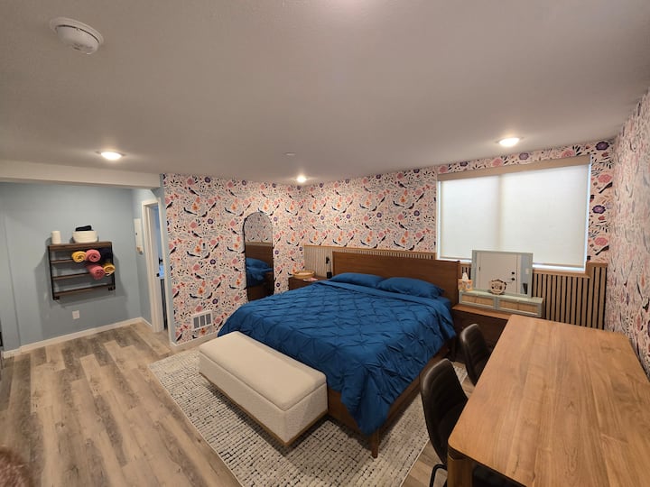 Morgan Junction Walk-up Studio - Seattle