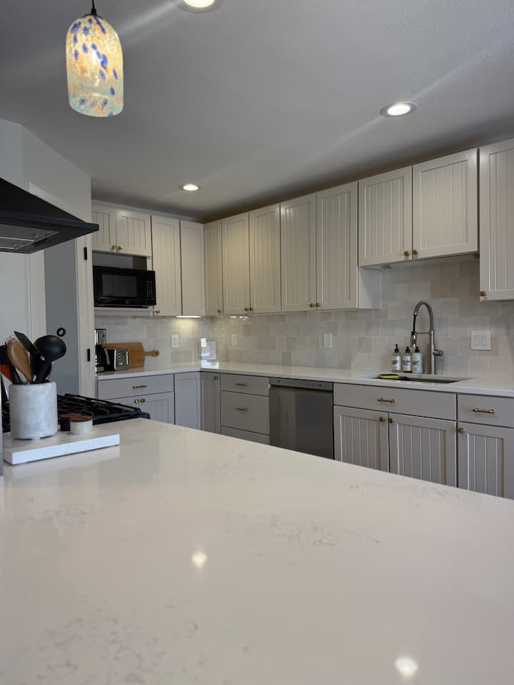 Bright And Bold Golden Home - Trail Lovers Dream - Golden, CO