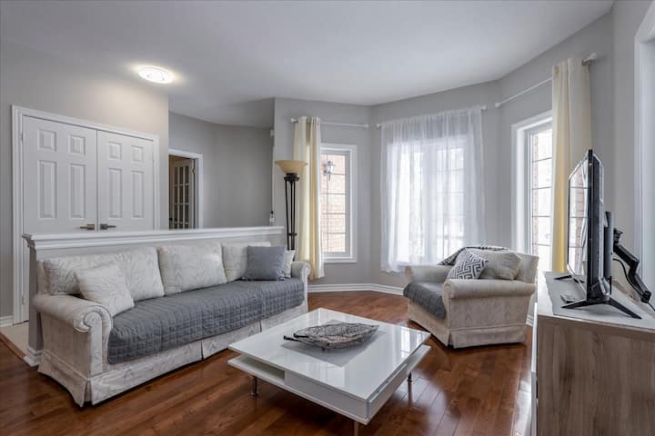 Cozy 2bdr+2bath Bungalow S.e Barrie - Barrie