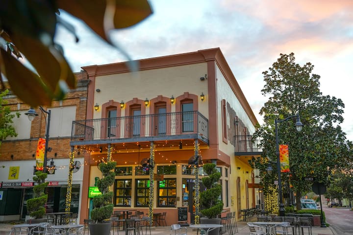 White Oak Hotel Apartment C - 코모