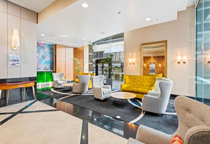Modern City Escape Newly Renovated On Queen St. - Auckland