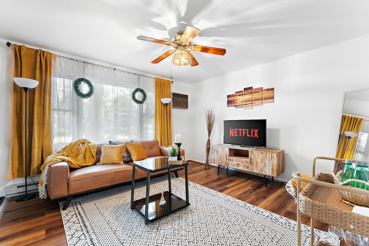 ExecutiveTownhome/Beach/fenced yard/Garage/balcony - Houses for Rent in ...