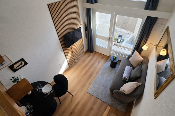 Castle Hill • The Noble • Central • Boutique Suite - Thun