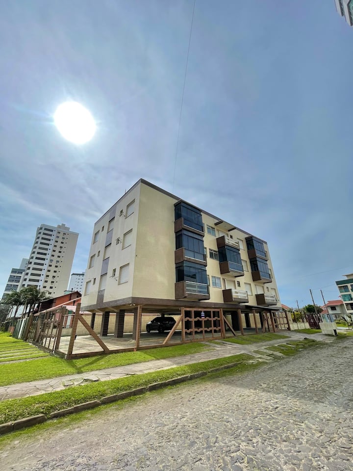 Apartamento No Centro De Tramandaí,próximo Ao Mar. - Tramandaí