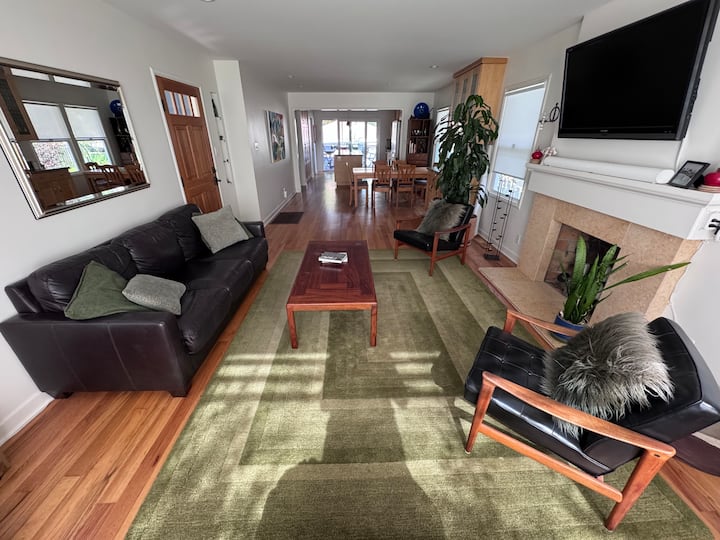 Charming Modern Retreat W/ Hot Tub (Month Of June) - San Rafael, CA