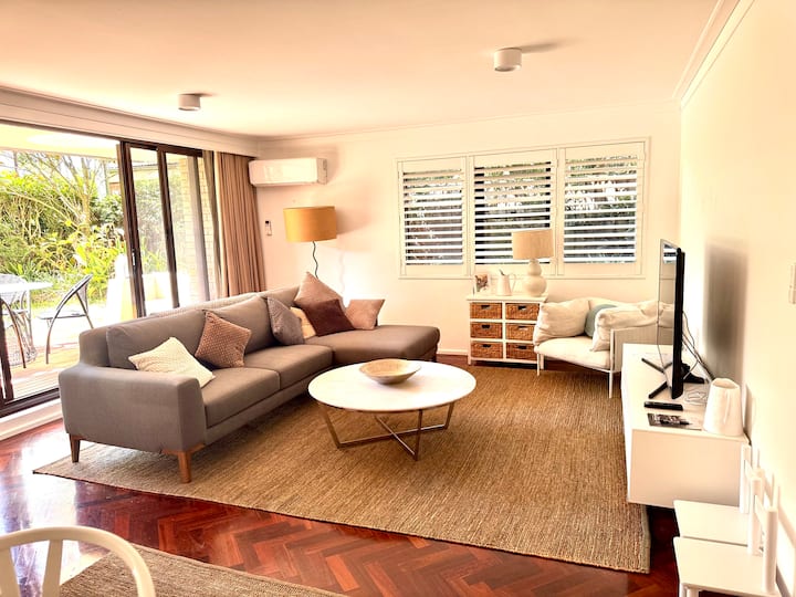 Bondi, Beaches, Paddington, Parks, Or Sydney Cbd! - Moore Park