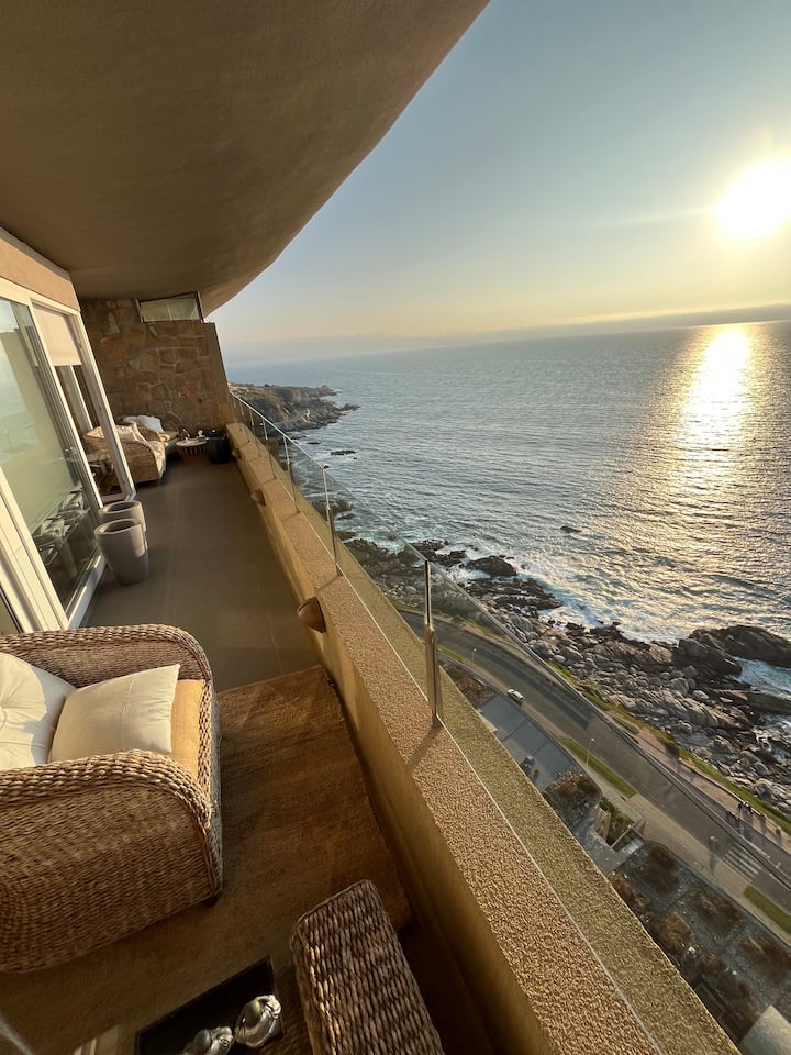 Penthouse Panorámica • Amplio 2d/5p En Concón - Concón