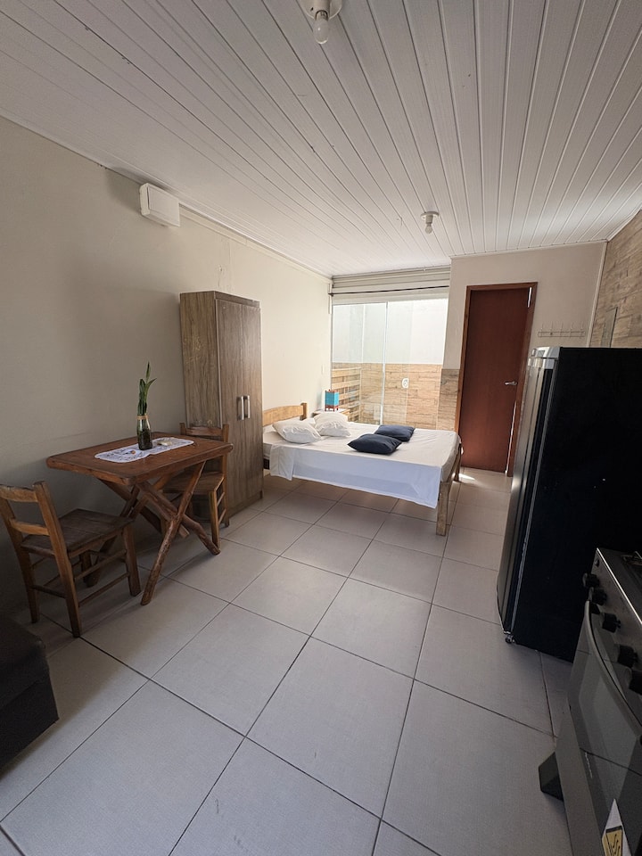 Studio Com Cozinha Integrada, Para 1 Ou 2 Pessoas - Garopaba