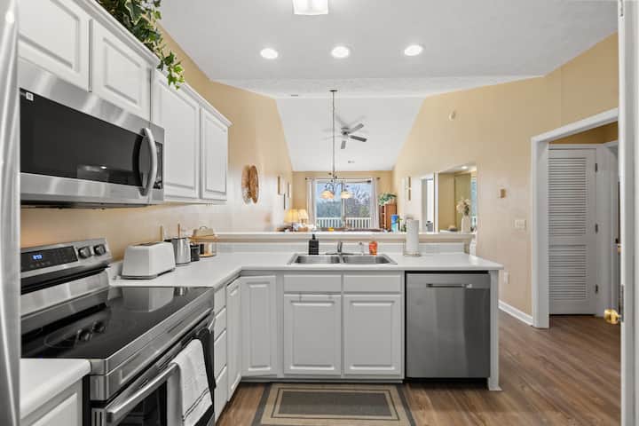 New 2br Condo• 4 Miles To The Beach• Pool & Tennis - Myrtle Beach