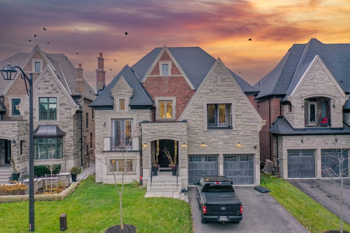 King City Villa • 4br Retreat W/ Spacious Backyard - Ontario