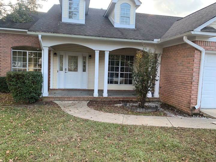 Shellie’s Place - Tuscaloosa, AL