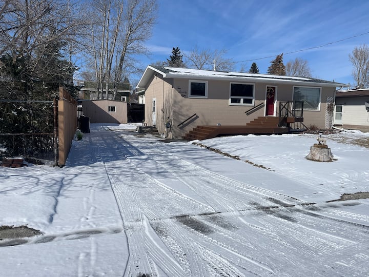 Creek Side Walkabout - Pincher Creek