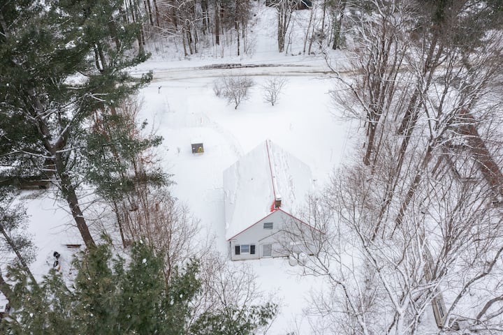 *New* 	Unique Schoolhouse Getaway By Bretton Woods - Bethlehem, NH