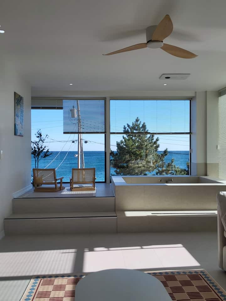 탁 트인 인생오션뷰/바다품은 프라이빗 자쿠지독채/36평/체크아웃12시/쉼,힐링그자체/신축 - Gangneung-si