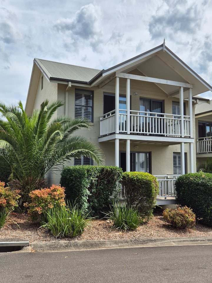 Driftwood Dreams Raffertys Resort - Newcastle