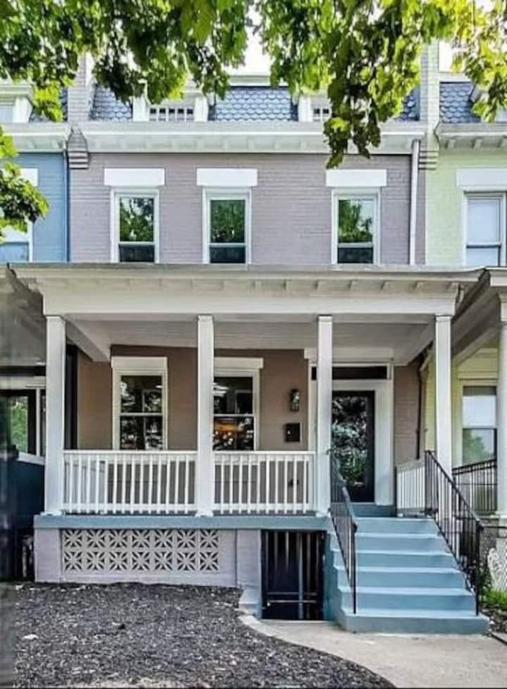 Beautiful Spacious One Bedroom Apartment - Washington D. C., DC